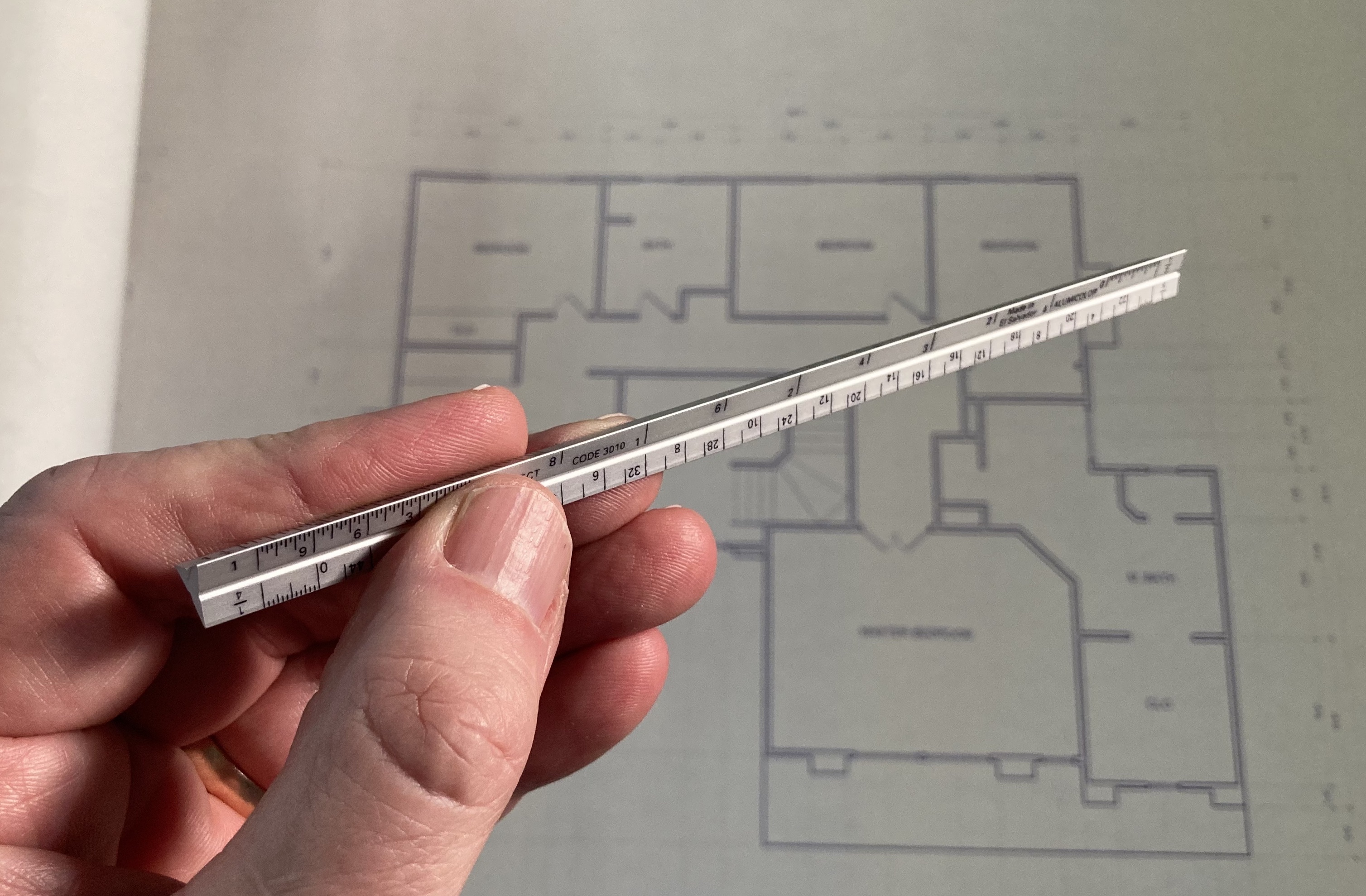The Multiscale – Seven Tools That Fit In A Book | The Designer's Assistant